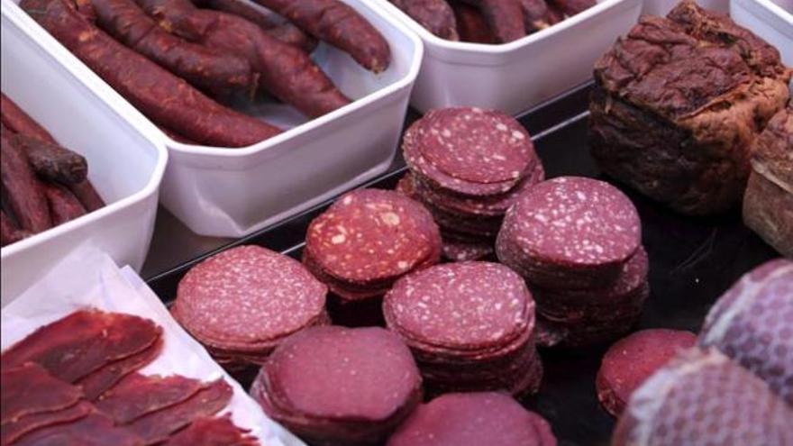 Comer carne procesada aumenta el riesgo de morir antes