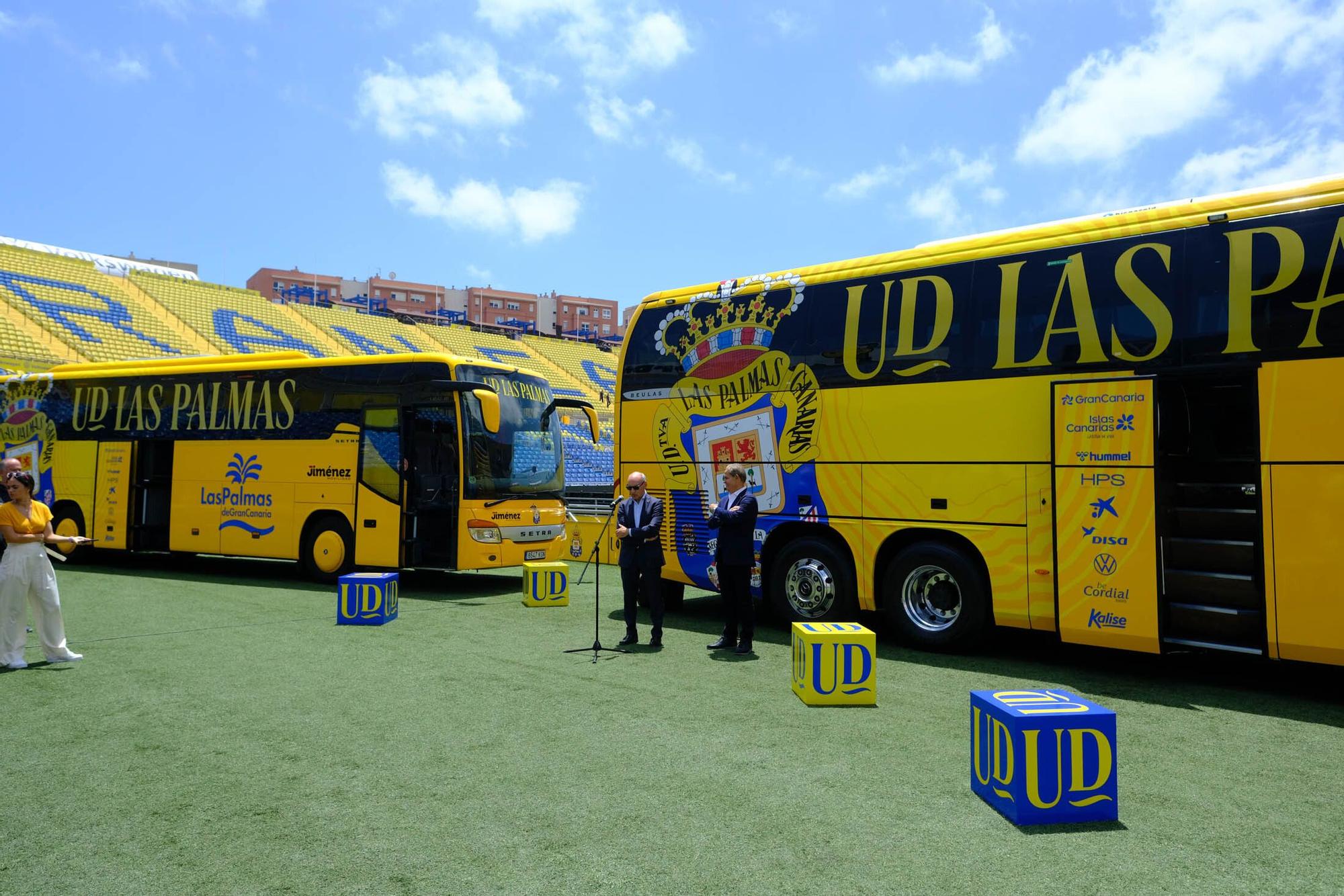 FOTOS: Presentación de la nueva guagua de la UD