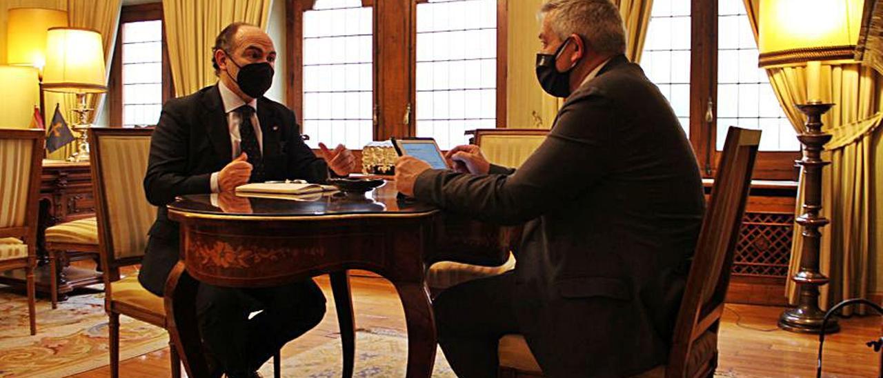 Villaverde tendrá nueve vicerrectorados, tres más que Granda, pero de ...