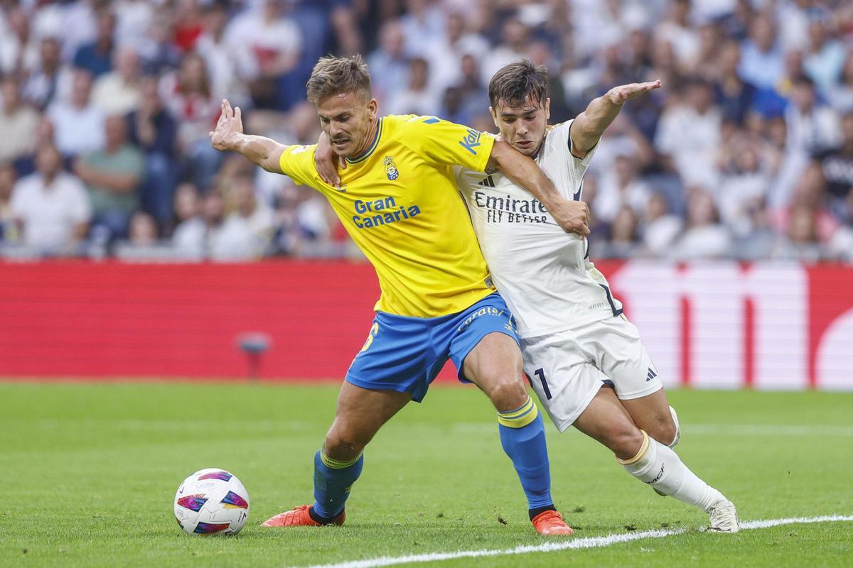 FICHAJES SPORTING | Así es Eric Curbelo: El nuevo fichaje del Real Sporting