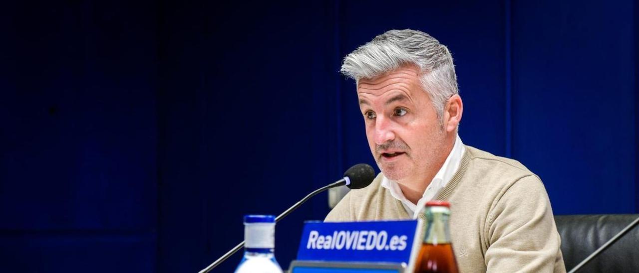 Suárez repasa todos los temas del Oviedo: "¿Renovar a Cervera? Antes ...