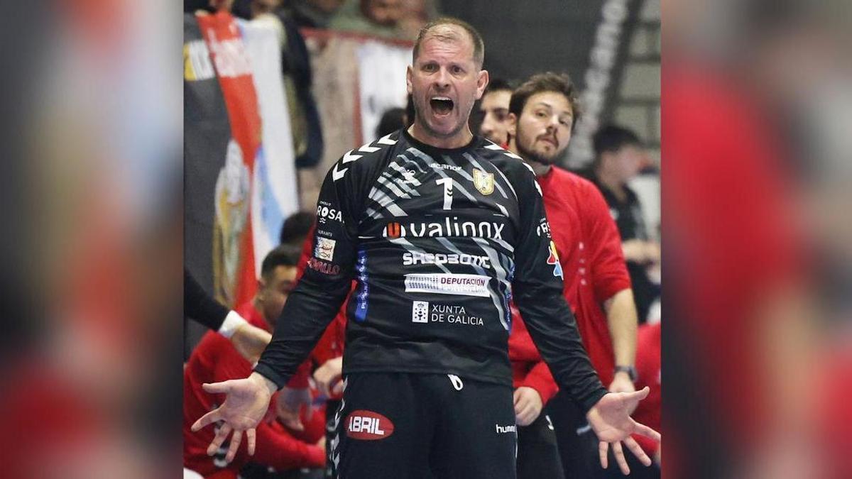 Javi Díaz baja el telón - Faro de Vigo