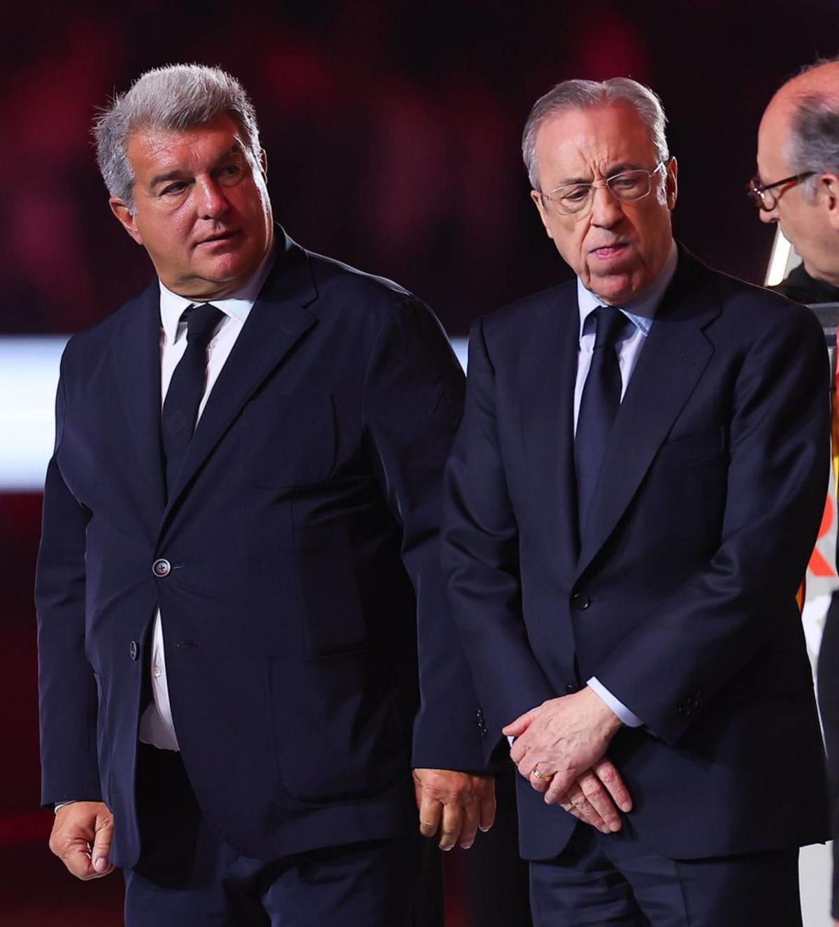 Laporta, lligat de peus i mans