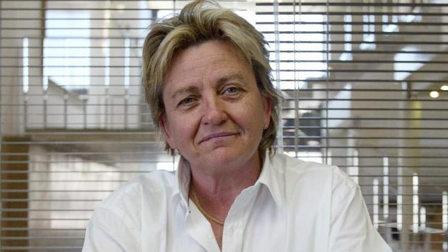 Cristina Mayo manda a freír espárragos a Canal 9