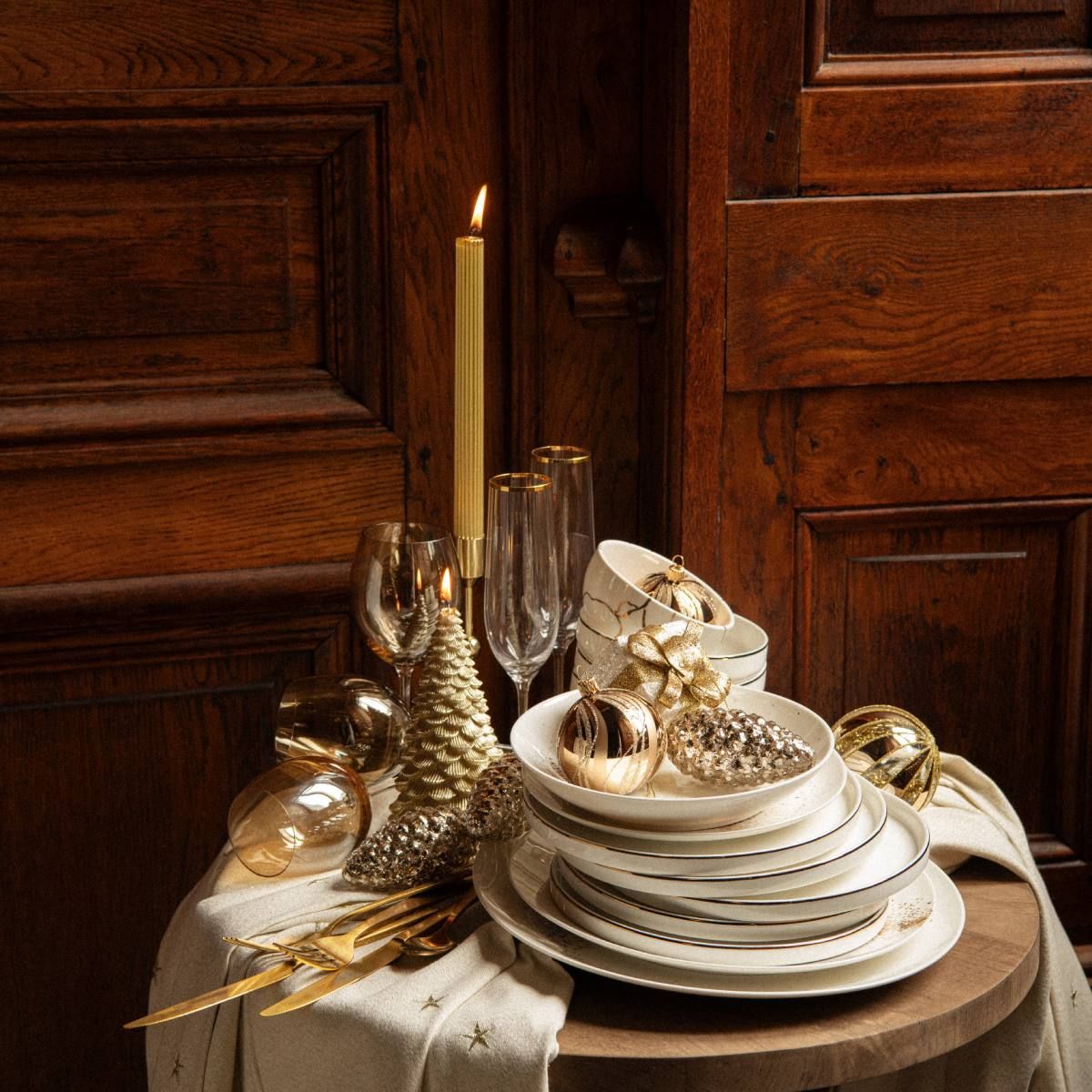 MESA DE NAVIDAD | Tendencias y trucos para poner la mesa de Navidad ...