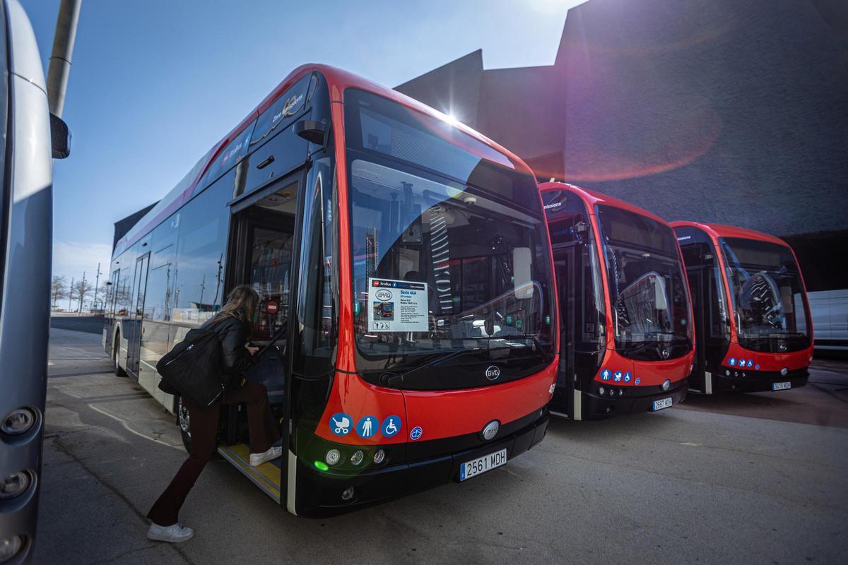 TMB incorpora nuevos buses a su flota 100% eléctricos | FOTOS