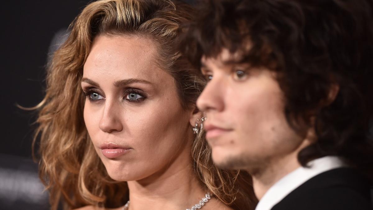 MILEY CYRUS ANILLO DE COMPROMISO | El anillo de 14 quilates que desvela ...