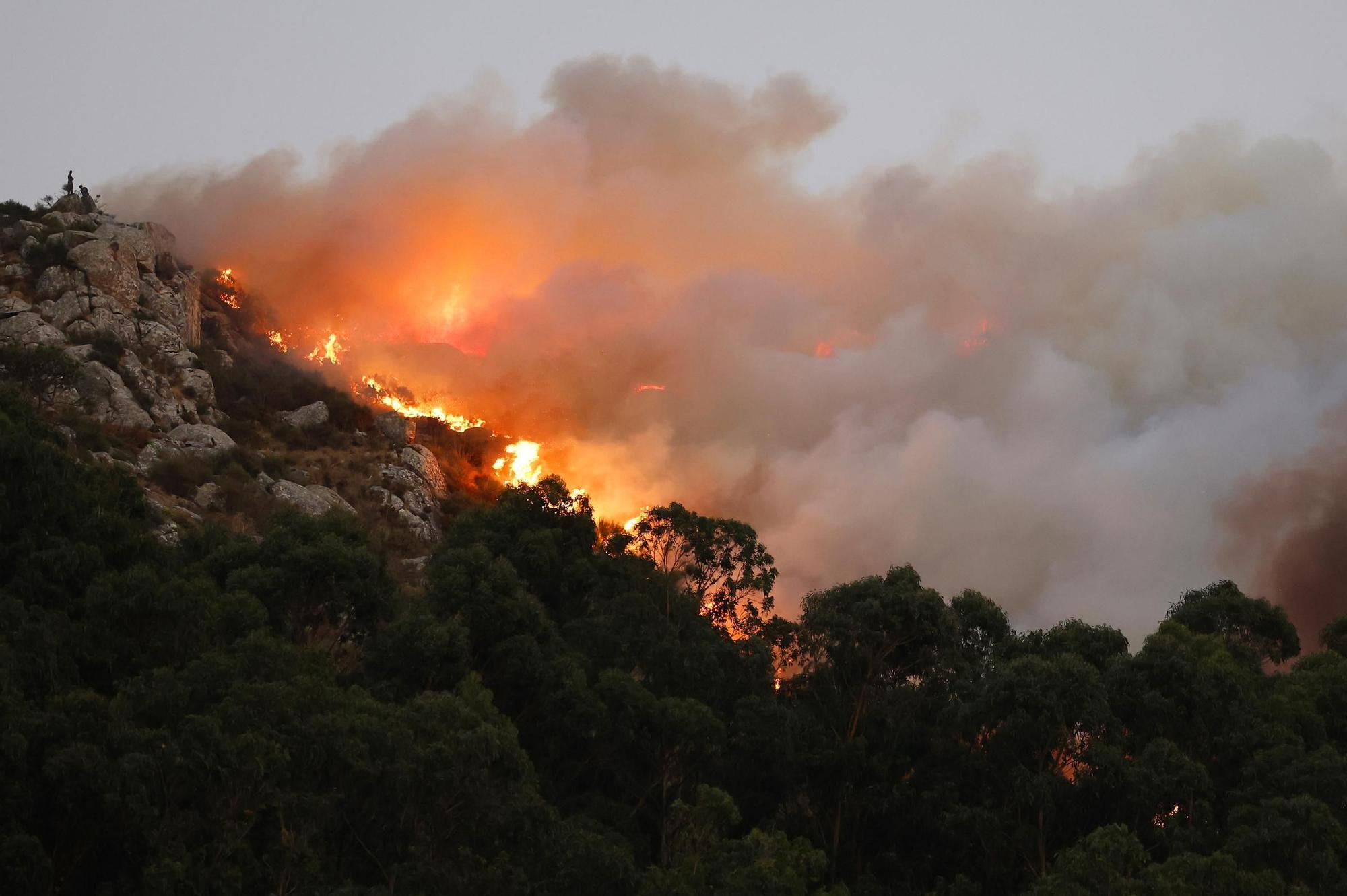 Situación de los incendios forestales en Galicia este lunes 25 de agosto