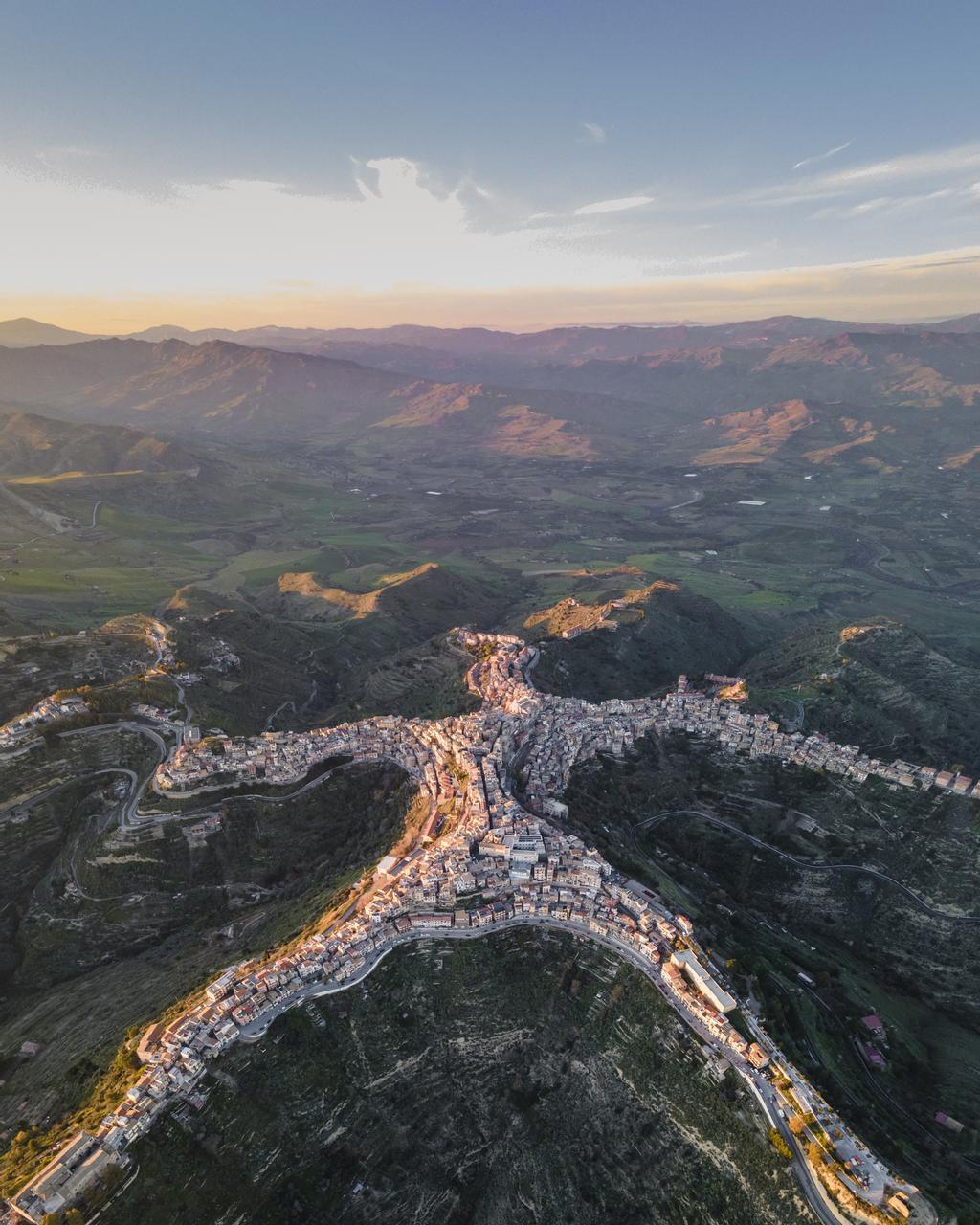 Centuripe, el pueblo con forma de humano - Viajar