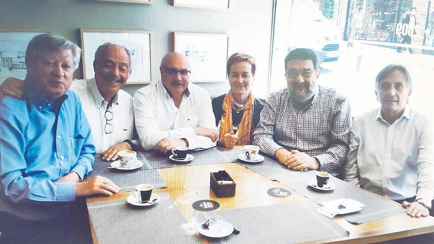 La Facultad de Medicina acoge unas Bodas de Oro que se hicieron esperar