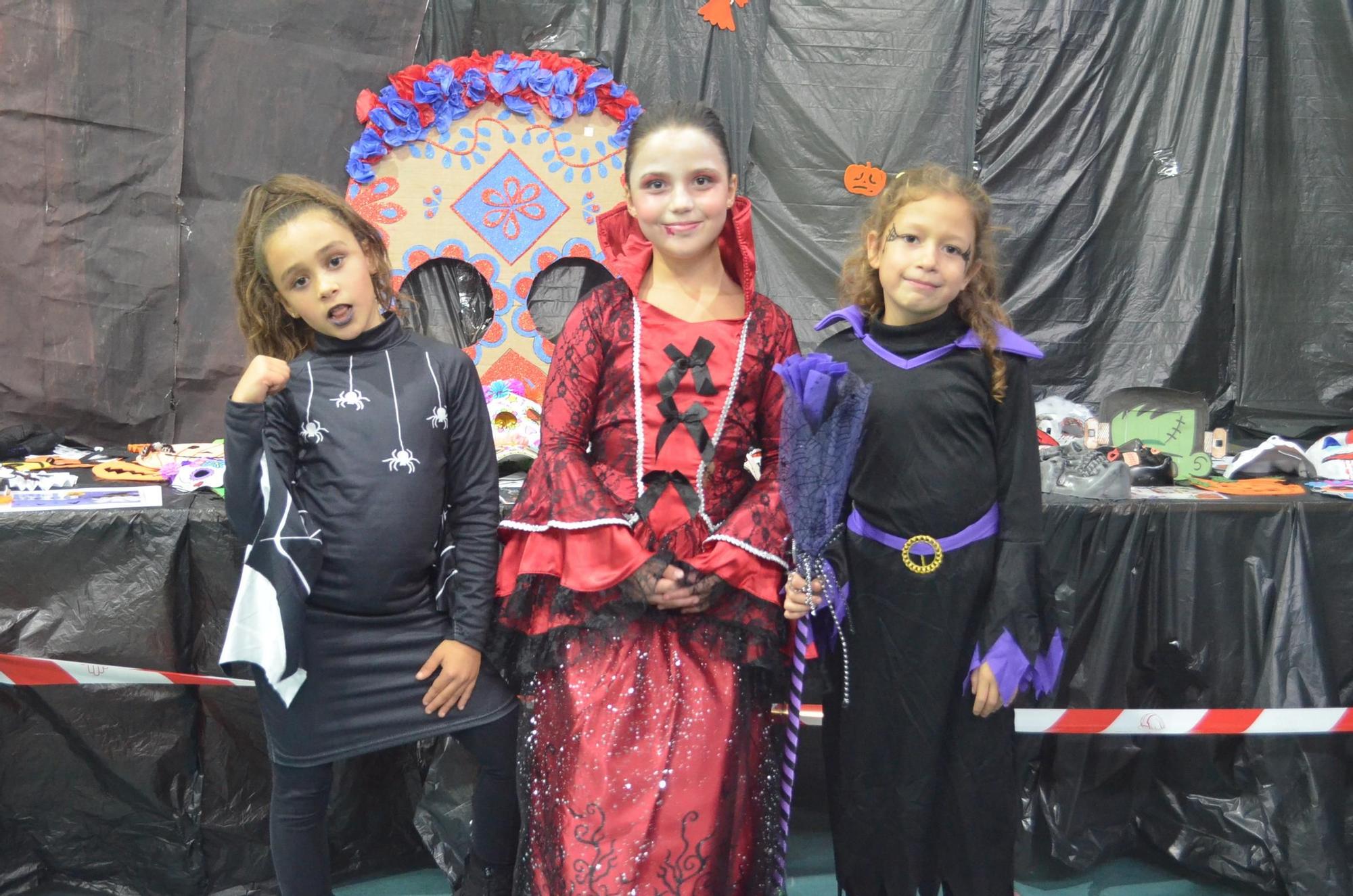 HALLOWEEN EN BENAVENTE: Las "brujas" del CRA Vía de la Plata toman San Cristóbal