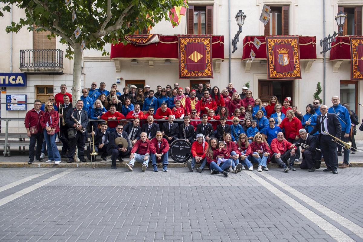 Los primeros desfiles de los Heladeros toman las calles de Xixona
