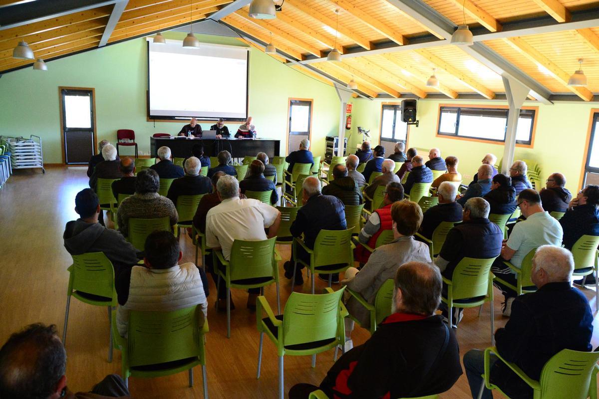 Comuneros de Domaio votan la lista encabezada por Rubén García