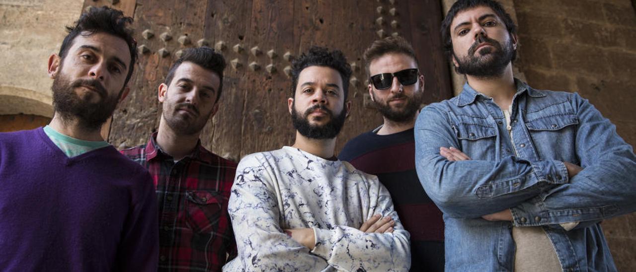 Cómo crear a la mejor banda pop del año en veinte días - Levante-EMV