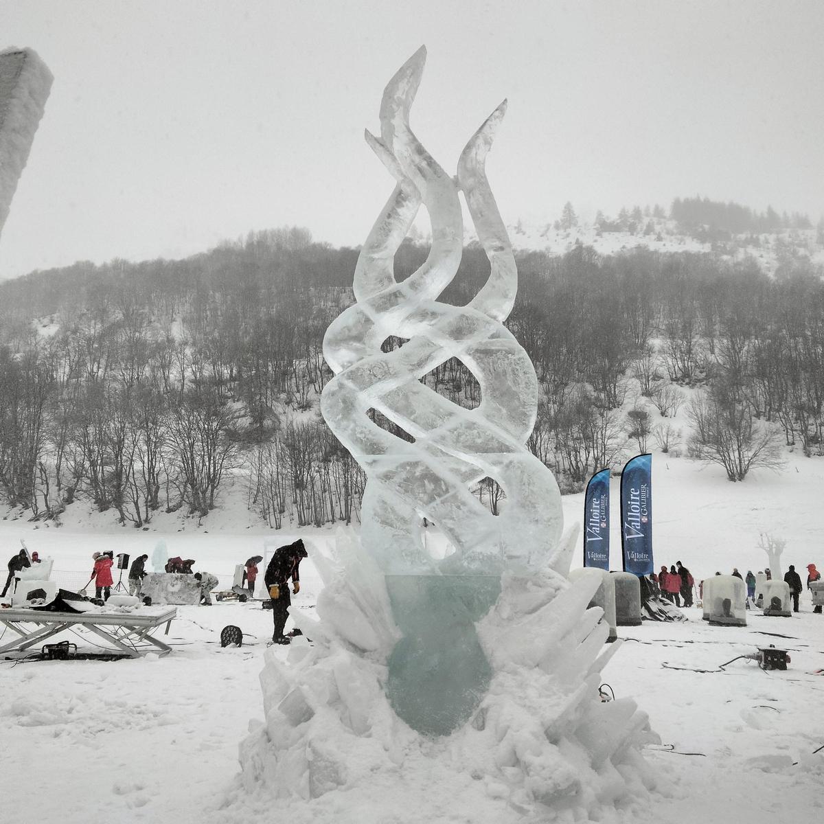 ESCULTURA SOBRE HIELO | El alicantino Enrique Jordá vuelve a esculpir ...