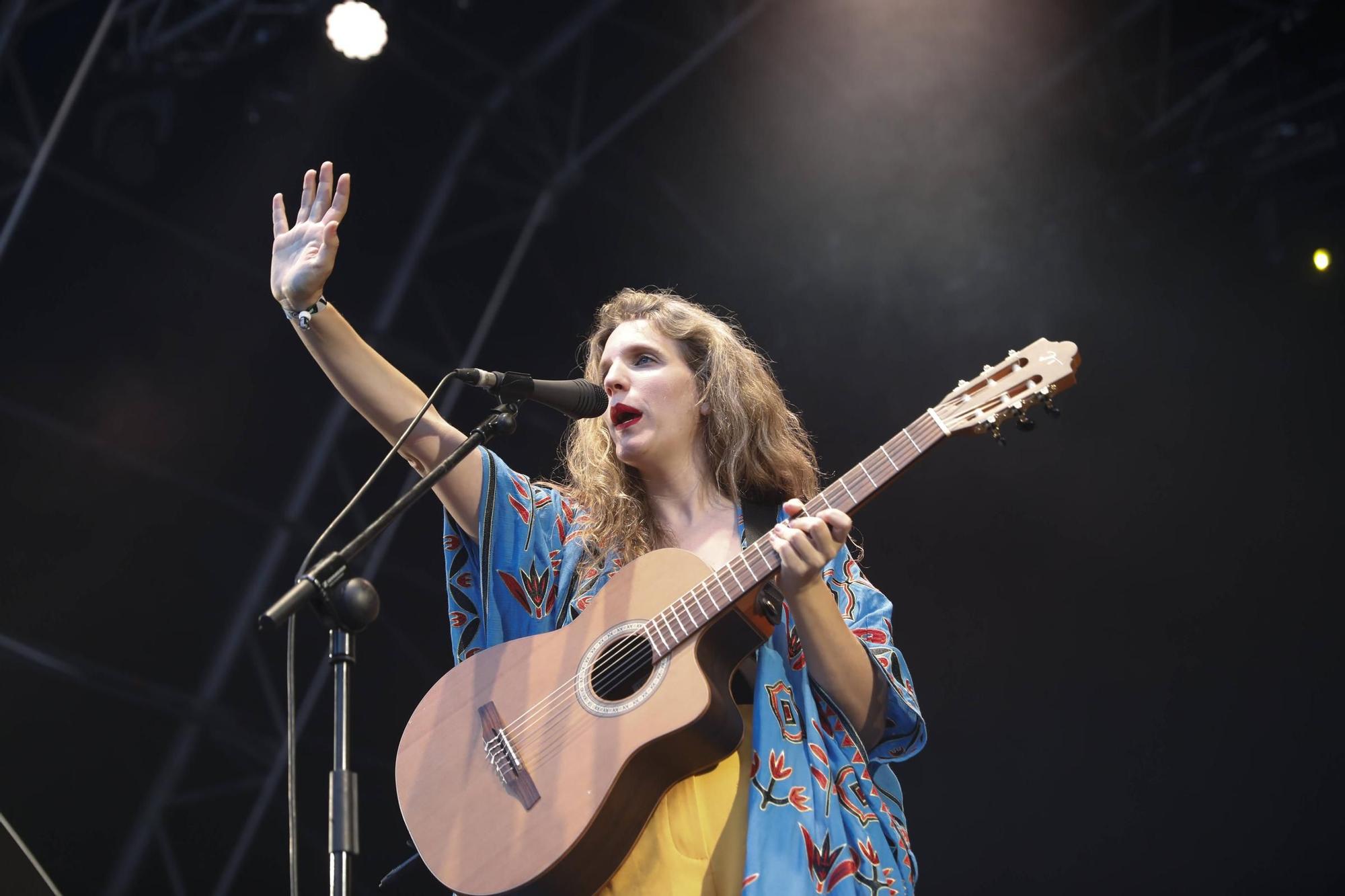El Concierto De Luisa Sobral En La Plaza Mayor De Gijón En Imágenes