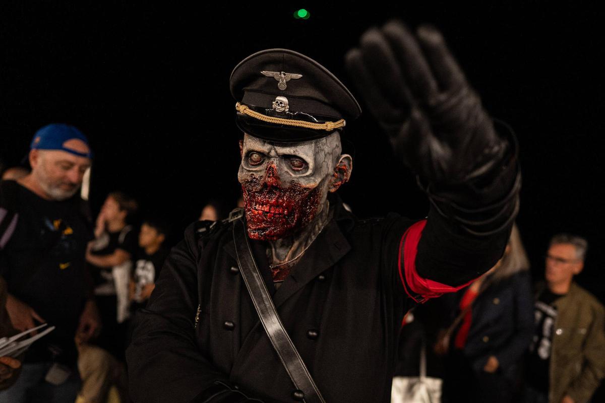 El Zombie Walk recorre las calles de Sitges