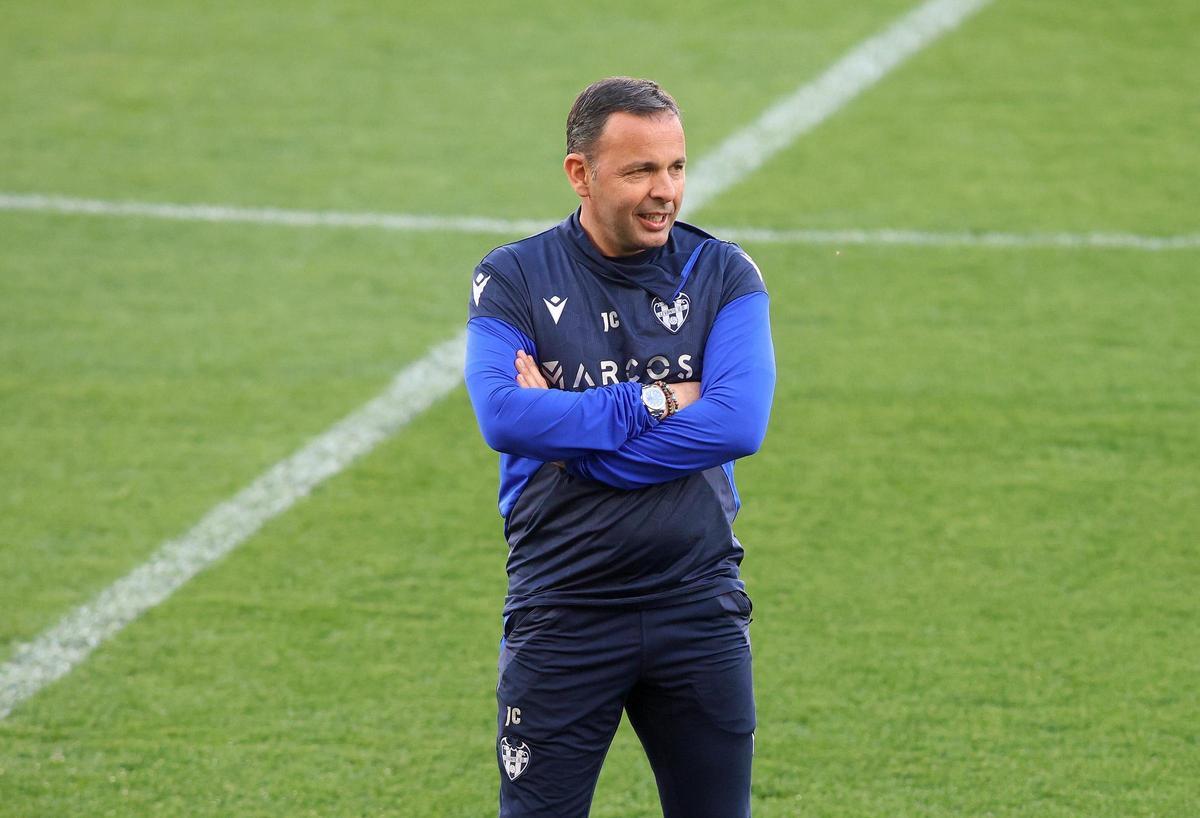 Calero supera a Calleja