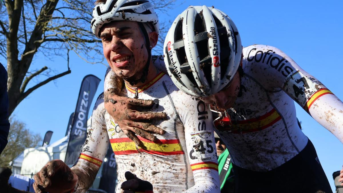 Exhibición de Benjamín Noval en el Mundial de ciclocross: acaba cuarto ...