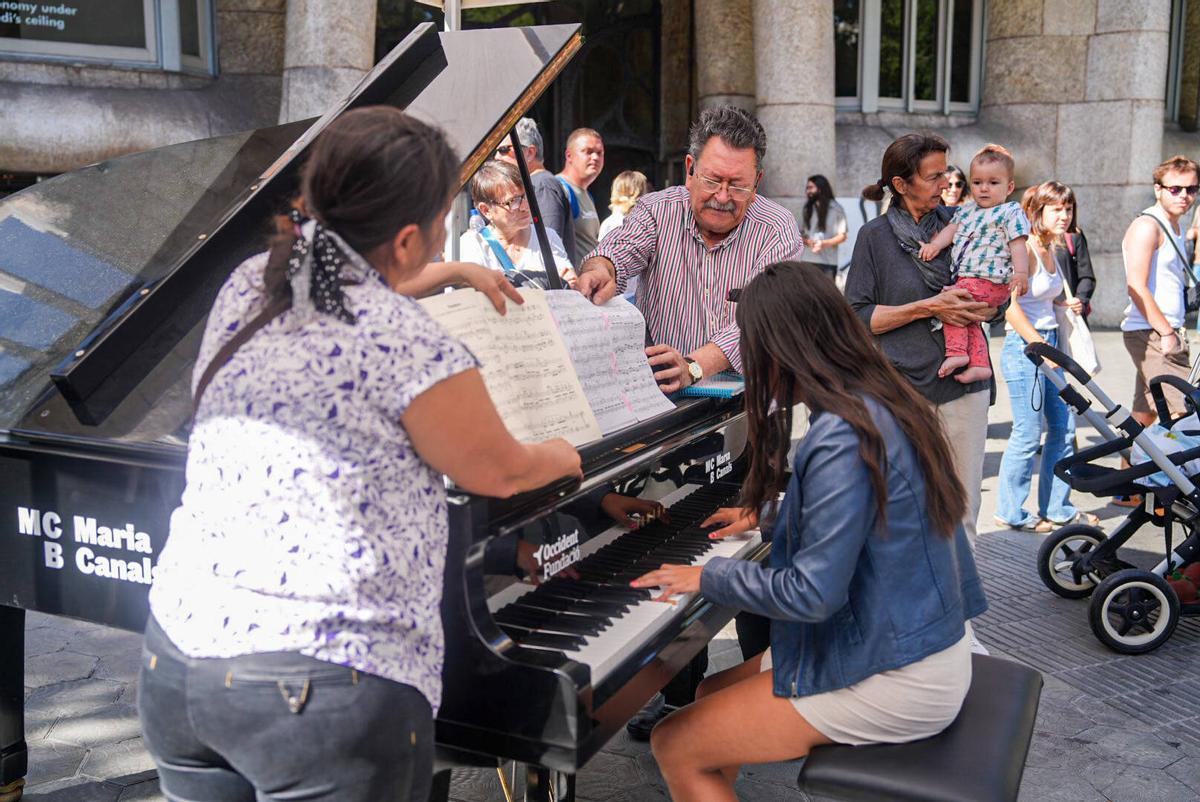 Barcelona se prepara para 10 pianos en la calle este fin de semana