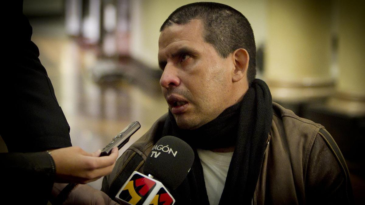 El exjugador del Valencia CF, Fernando Cáceres, en coma inducido