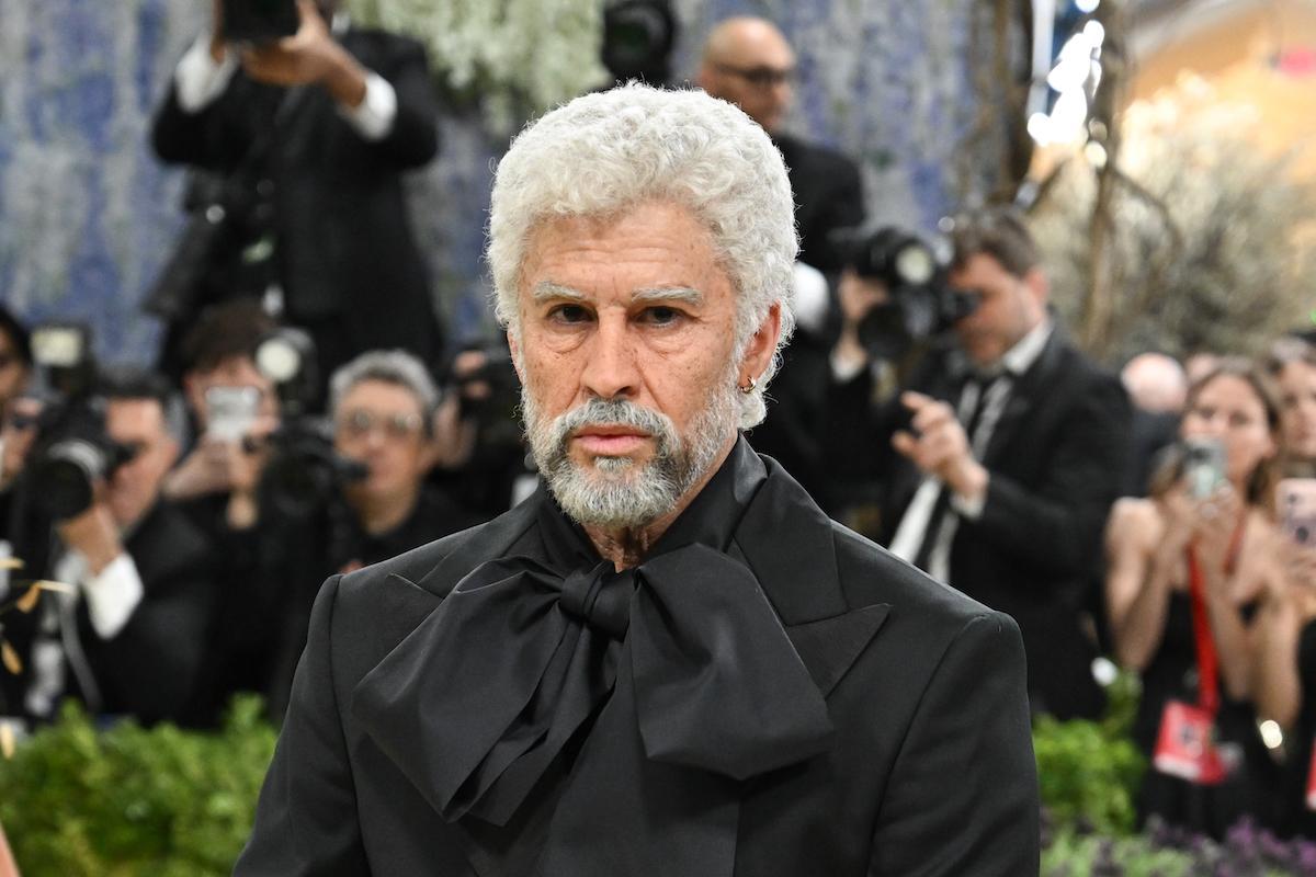 La moda masculina de la MET Gala: sobria pero Bad Bunny (de anciano ...