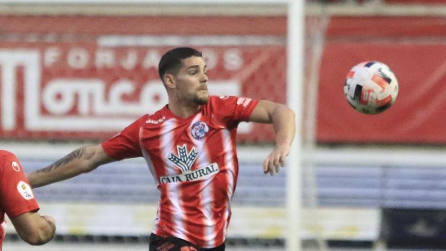 Adrián Crespo: "Tenemos que puntuar en casa, sí o sí"