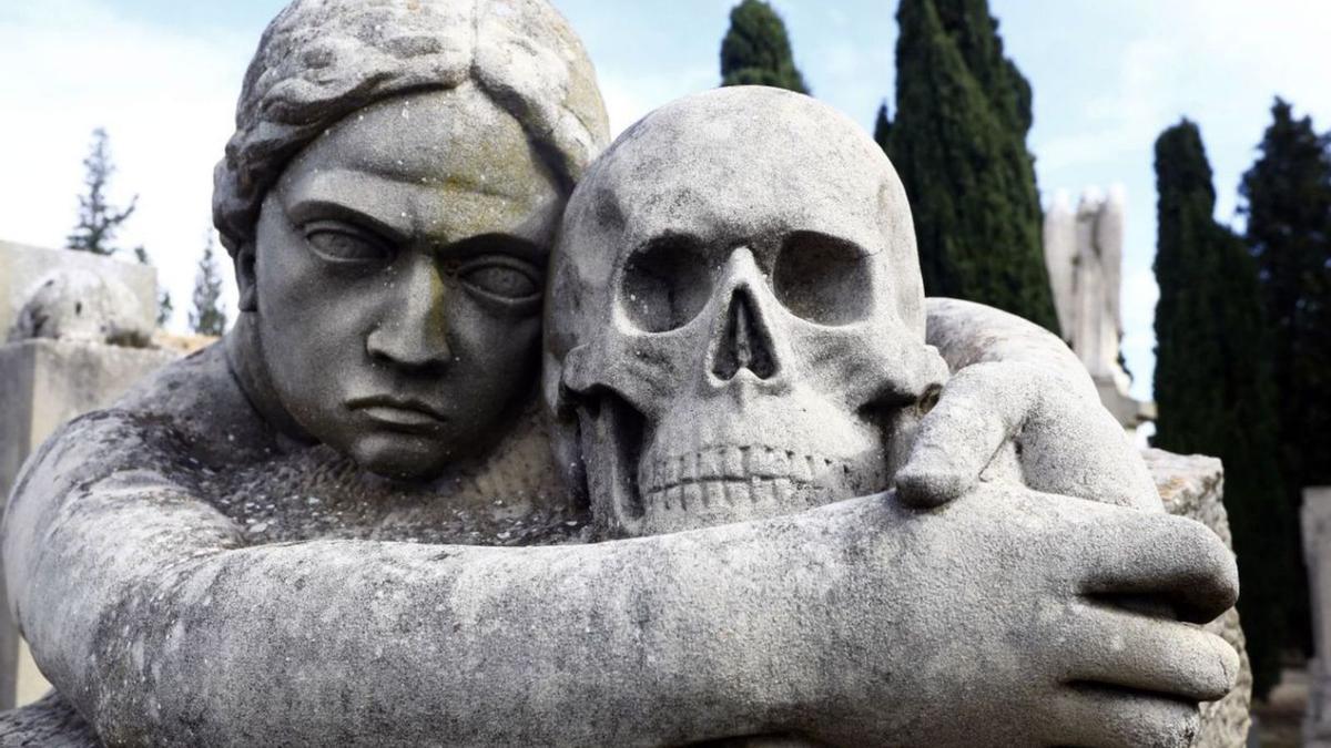 ¿Conoces los secretos del Cementerio de Torrero y sus 190 años de historia?