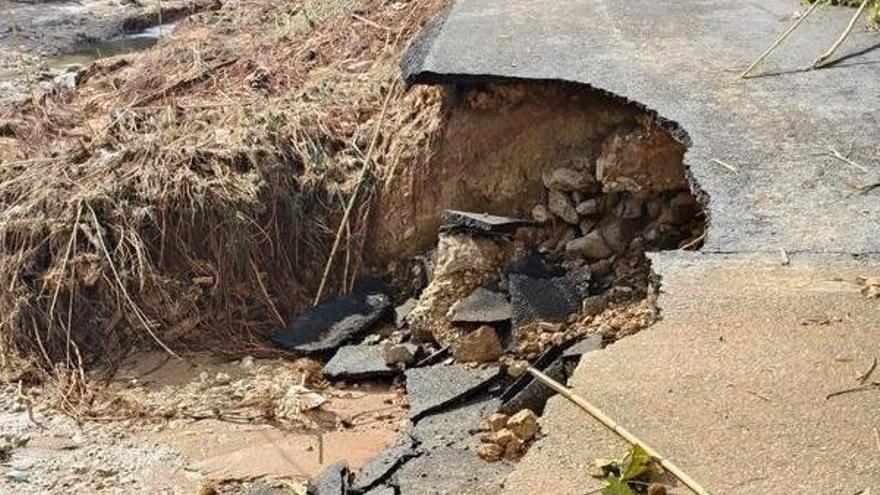 DANA VALENCIA: Vecinos de Calicanto: "Necesitamos que arreglen el agua"