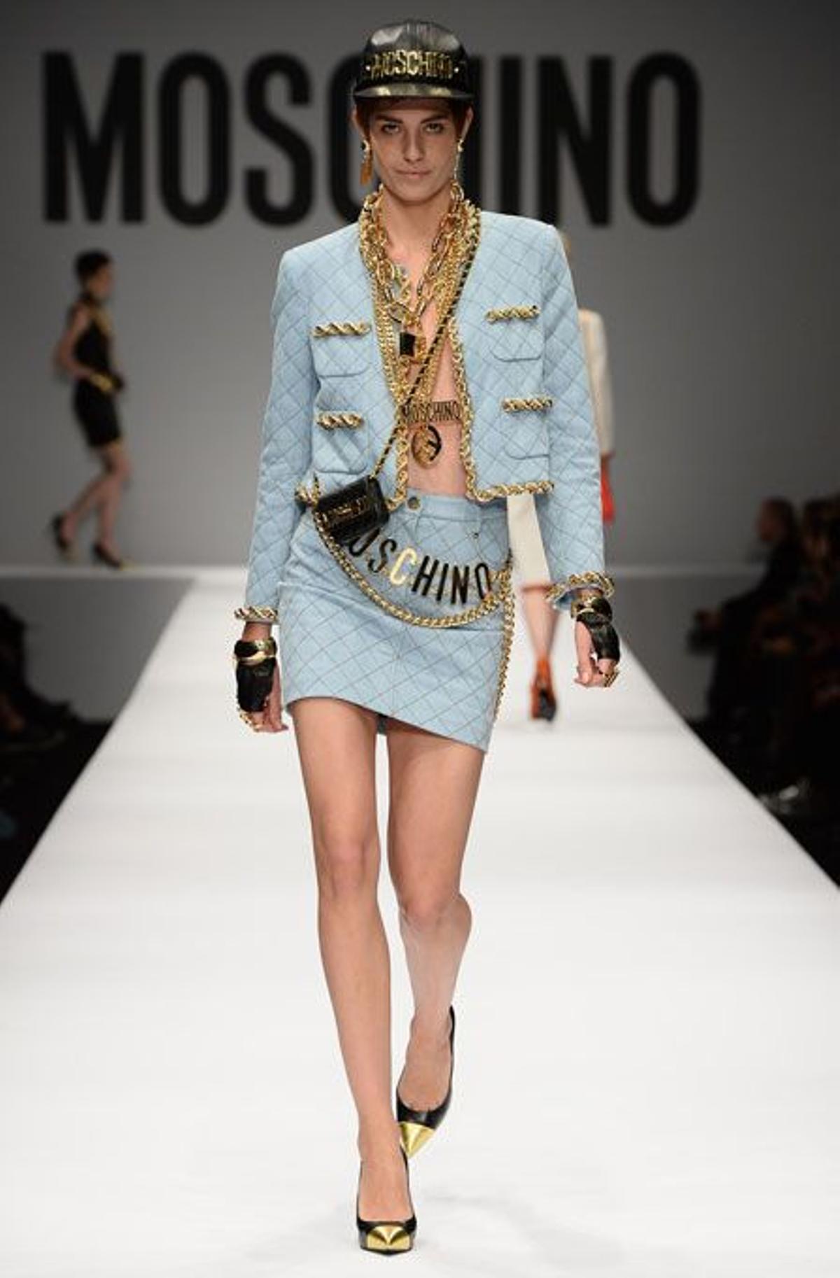 La locura de Moschino - Woman