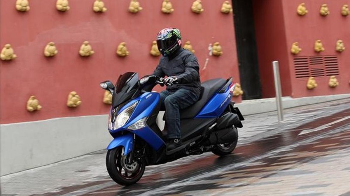 Sym Joymax Sport 125, deportivo y equipado