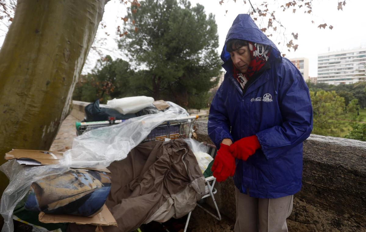 El infierno de una mujer sin hogar en València: "Me insultan, me acosan ...