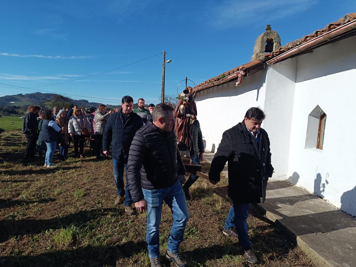 Robledo homenaje a José Manuel Vega Casas en las fiestas de Sant' Antón