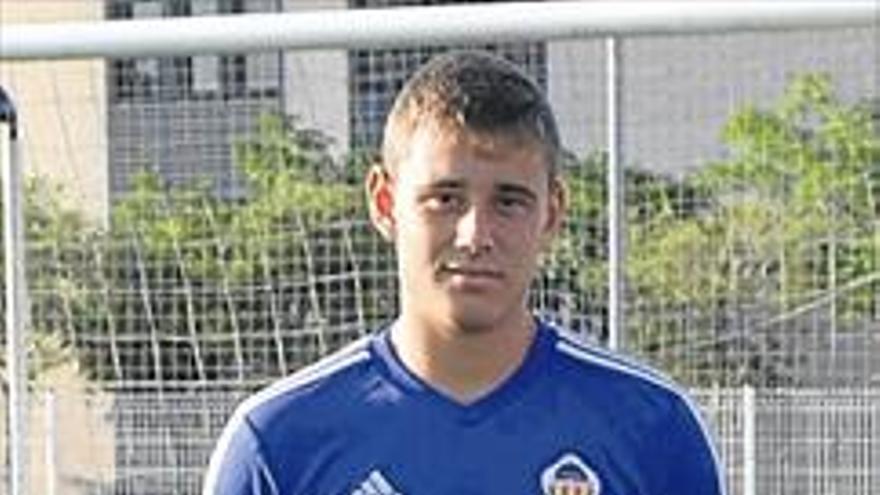 El club renueva a Carlos Sabater y busca portero