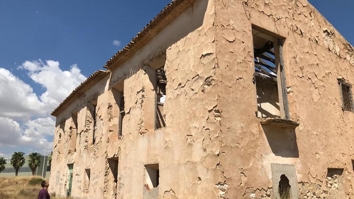 Ruina irreversible para la casa señorial de la Finca Lacy de Elda Ruina irreversible para la casa señorial de la Finca Lacy de Elda