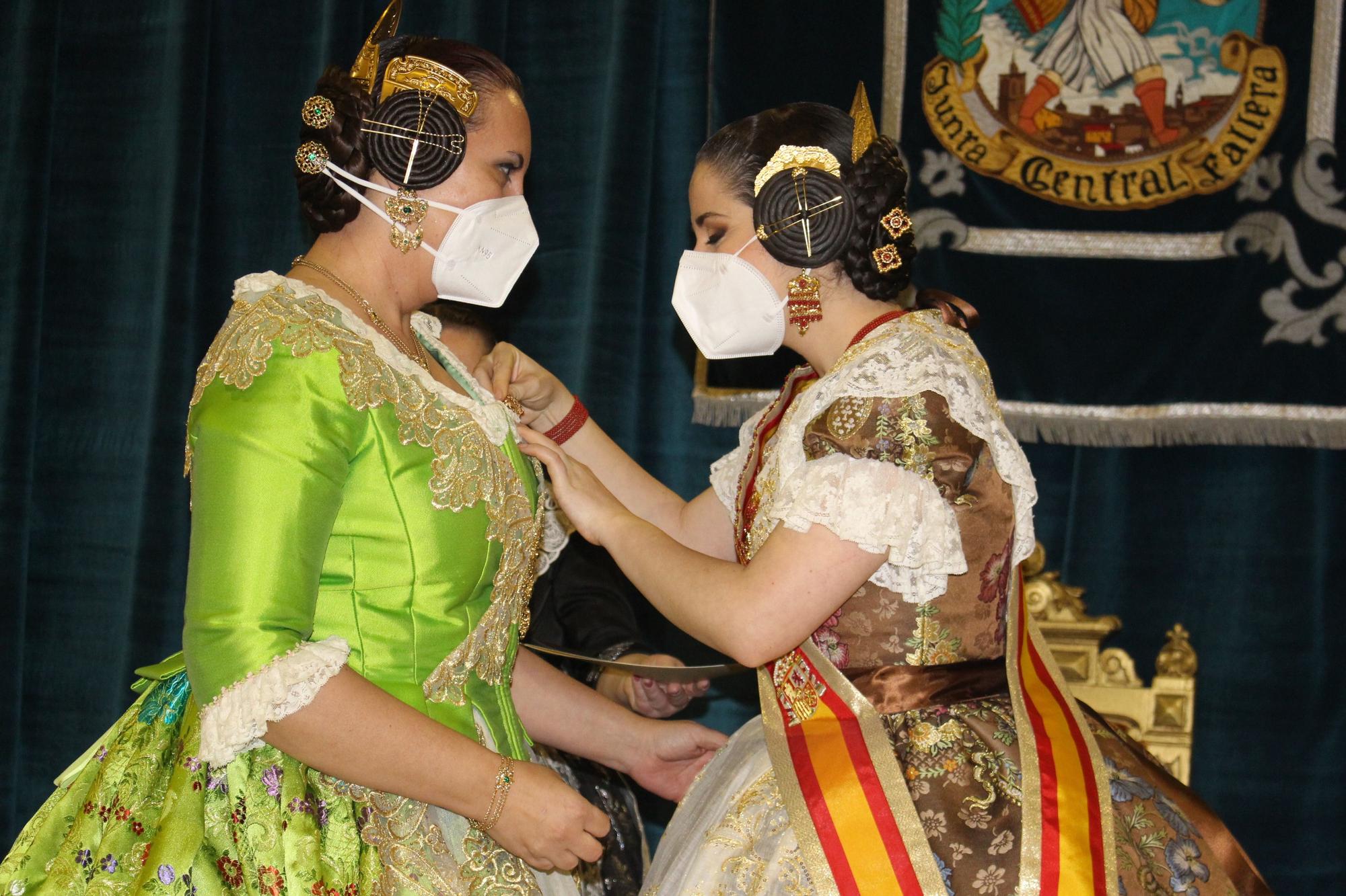 Quatre Carreres reconoce a sus falleros "brillants" y a sus falleras ...