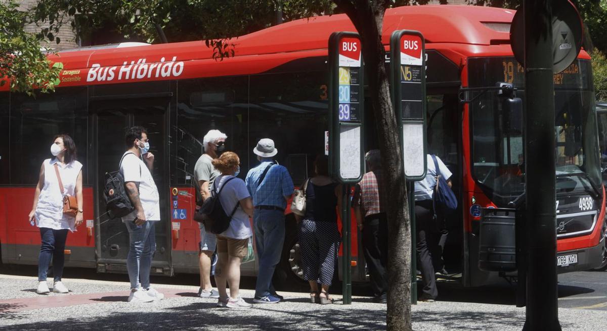 Las tarifas multiviaje de bus y tranvía se reducen hasta un 30% en ...