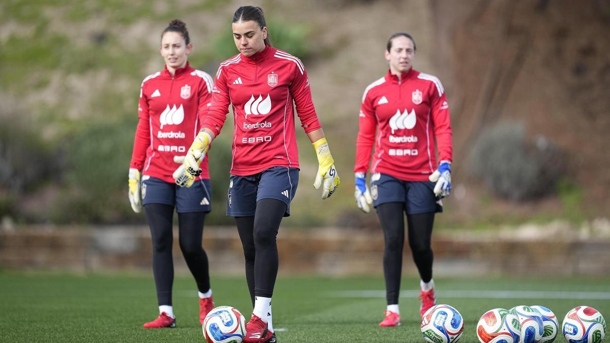 España arranca la defensa de su estrella ante Islandia