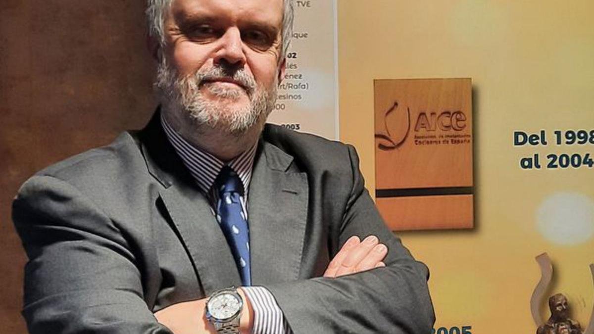 Implantados cocleares de España distinguen a Andrés Soto