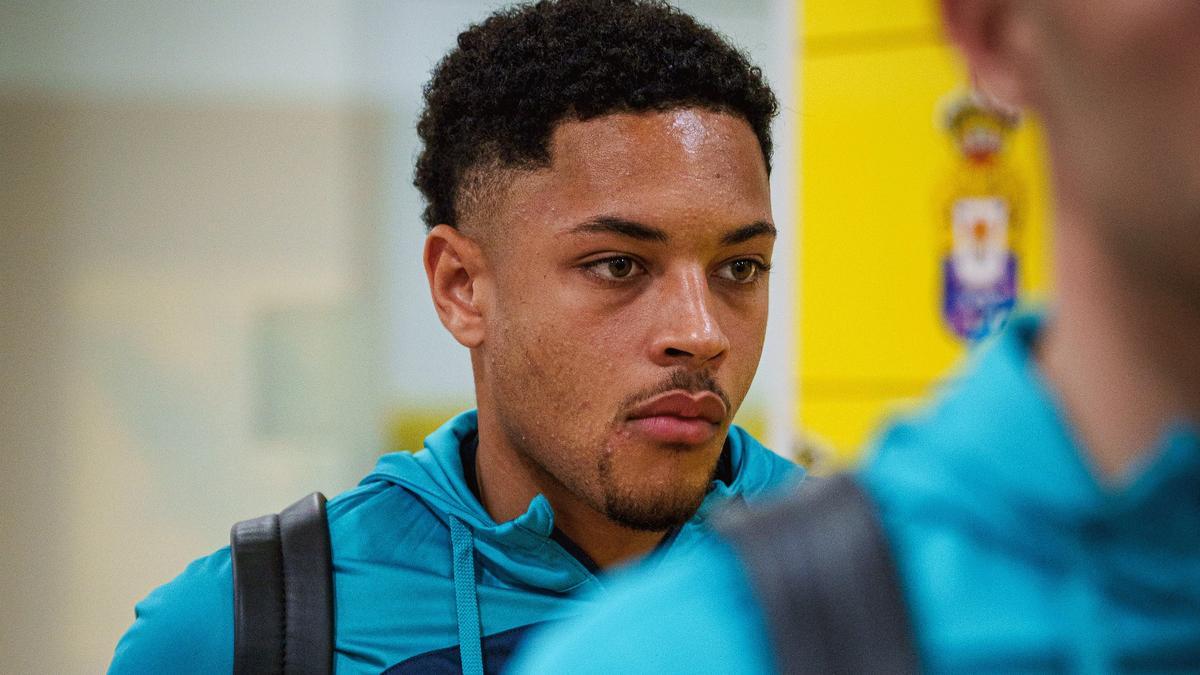 ¿Estará pensando en su debut? Ojo a la cara de Vitor Roque en su ...