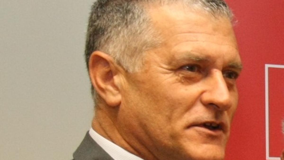 Ángel Campos presenta hoy en el Aula de Cultura de Cajamurcia su ...