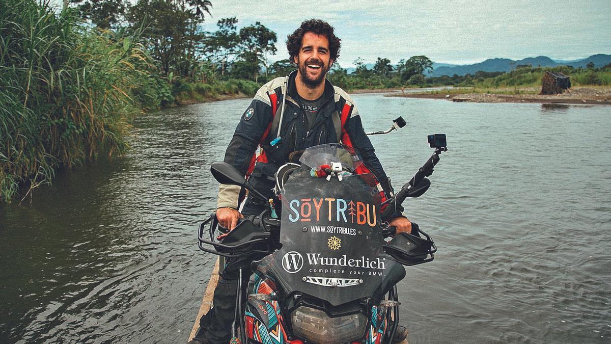 Agustín Ostos: «El mayor viaje de todos es la vida en sí»