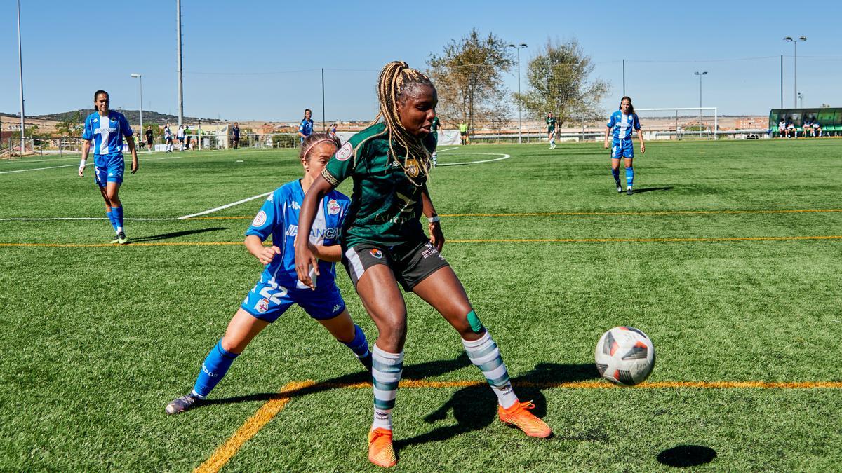 Edna, la goleadora de la vida en el Cacereño Femenino