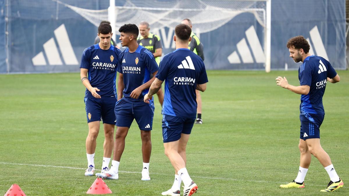 Víctor Fernández incluye a los cuatro últimos refuerzos para jugar ante ...