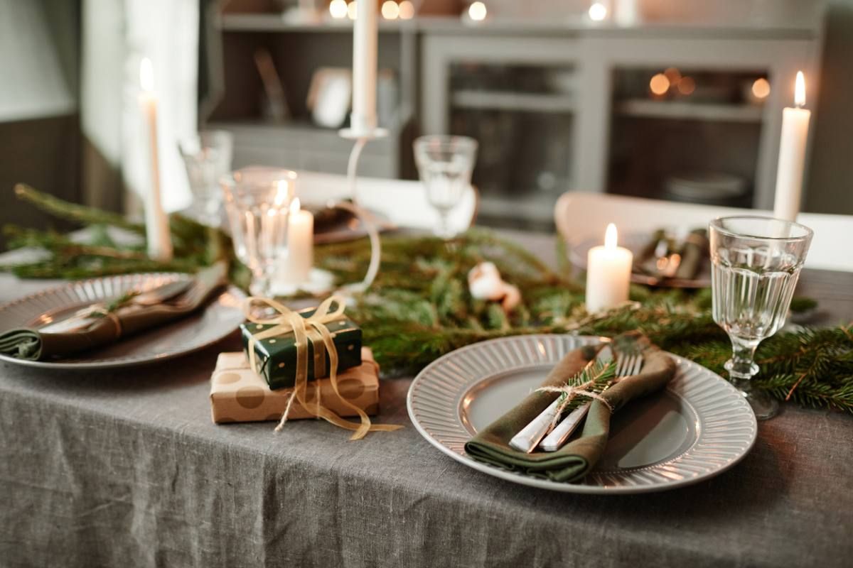 MESA DE NAVIDAD | Tendencias y trucos para poner la mesa de Navidad ...