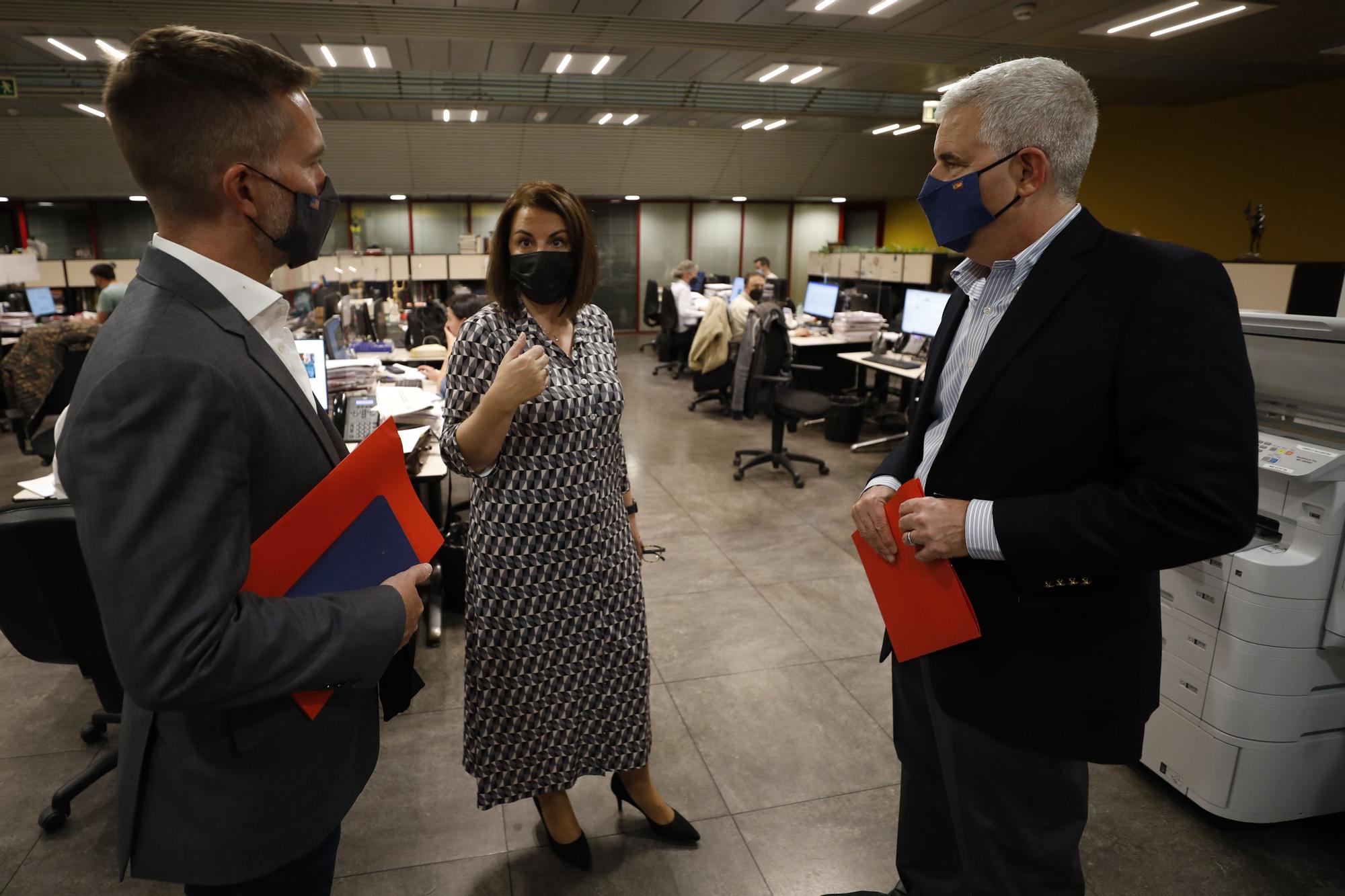 Visita de Conrad Tribble, encargado de negocios de la embajada de ...
