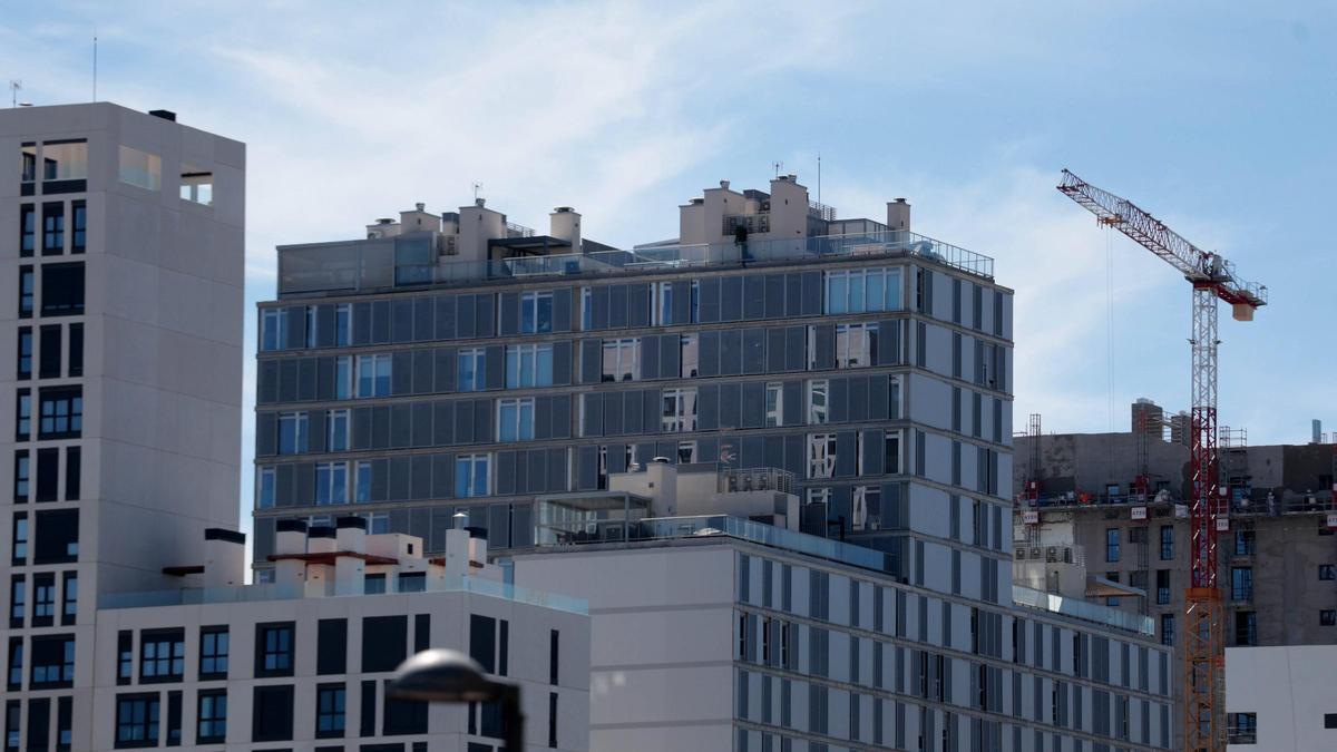 Arreón a las licencias de obra nueva y rehabilitación en València ante ...