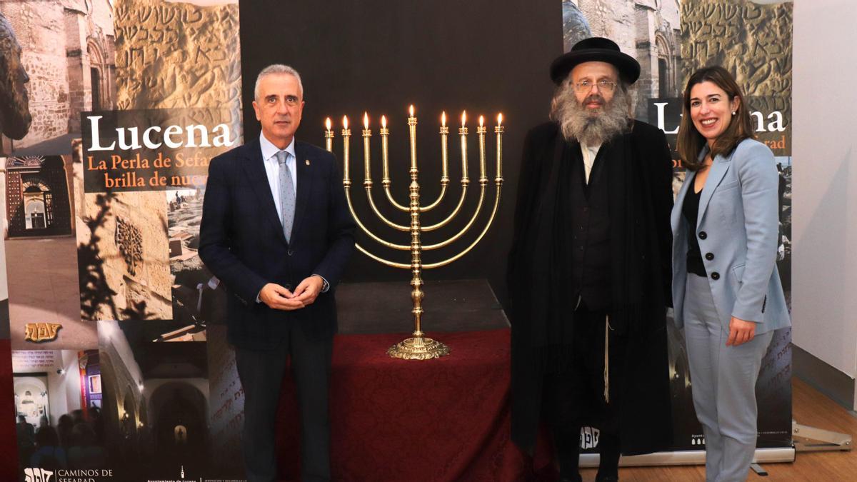 Luces encendidas por la fiesta judía de la 'Hanuká' en Lucena
