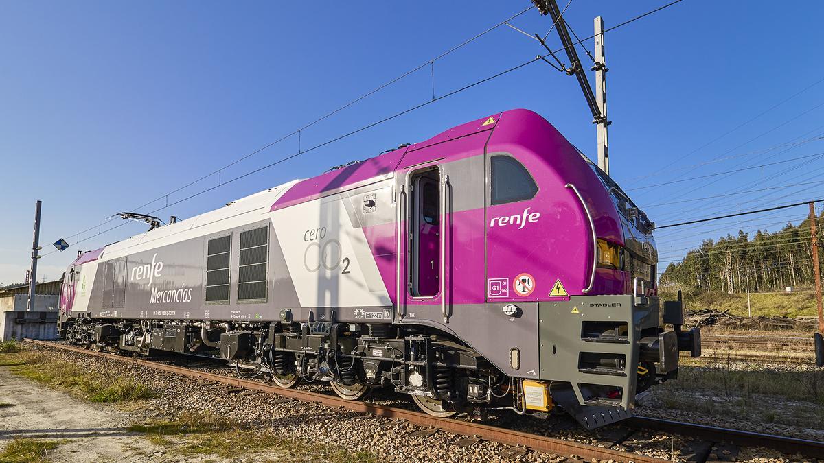 Primer viaje comercial en Asturias de las nuevas locomotoras de Renfe Mercancías que no emiten CO2