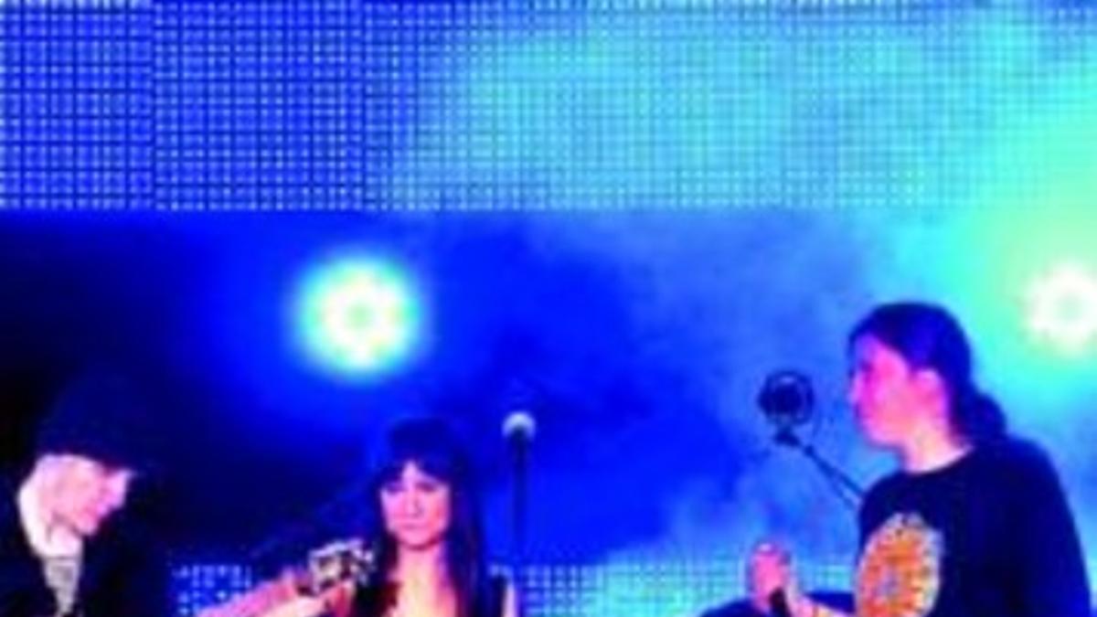 AMARAL COMPARTE ESCENARIO CON GERARD QUINTANA EN EL SENGLAR ROCK - El ...